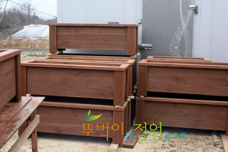 방부목 목재 플랜트박스나무화분목재화분 제작 충북 진천 전통시장 옥상조경에 활용될 목재 방부목 플랜트 박스 제작 포스팅