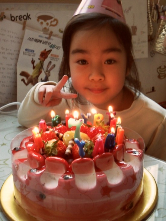 딸기케익♡7세유아생일축하선물 생일카드카드문구좋은글 딸기덕후♡지후를위한딸기생크림과일케익선물 7세외동아이육아법육아