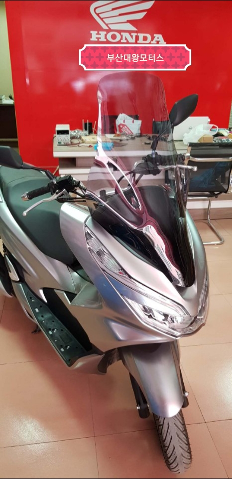 2018년식 4세대 올뉴 Pcx125전용 허리케인 롱스크린 입고 신형 Pcx 125전용 롱스크린 부산대왕모터스 네이버 블로그