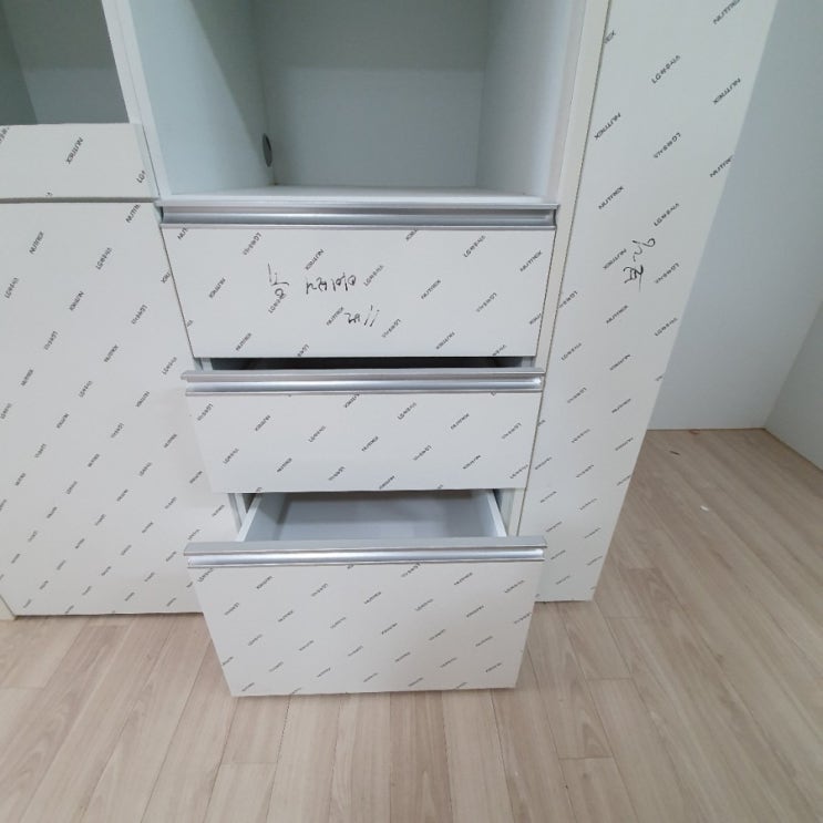 냉장고 김치냉장고 자리 리폼 전자렌지 밥통 냉장고장 수납장만들기 Or 반찬냉장고 빌트인 가스 오븐 철거 유리플랩장 흑경 유리문